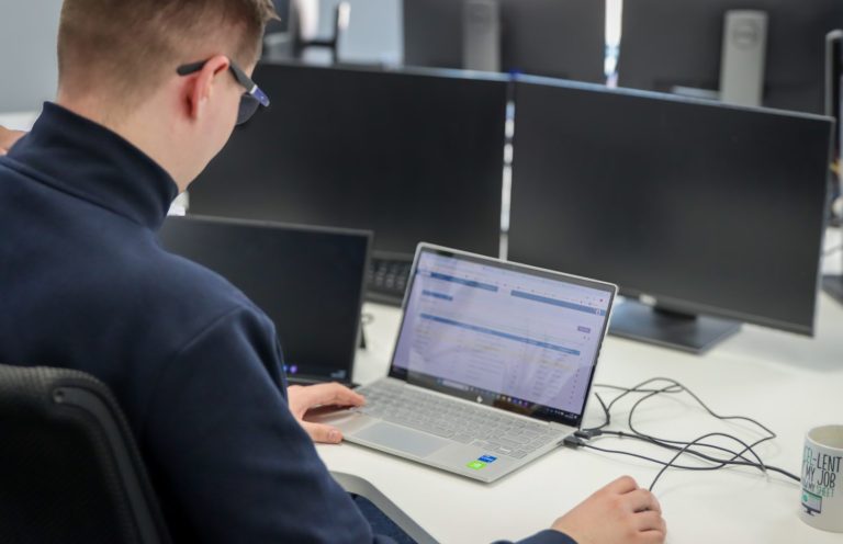 What's The Best PC or Laptop for your Field Engineers?